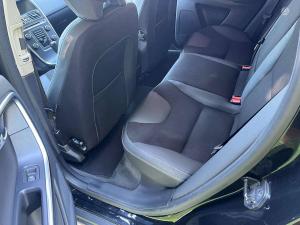 Black Volvo XC60 2012 in Ukmerge, with an engine capacity of 2.00 L and mileage of 290 thousand km for 6200 €, photo 11 on AUTOMOTO.COM.LV