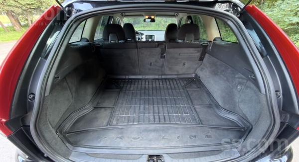 Black Volvo XC60 2012 in Jelgava, with an engine capacity of 2.40 L and mileage of 349 thousand km for 8500 €, photo 6 on AUTOMOTO.COM.LV