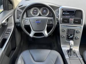 Melns Volvo XC60 2012 Rīga, ar dzinēja tilpumu 2.40 L un nobraukumu 266 tūkst. km par 11500 €, foto 5 vietnē AUTOMOTO.COM.LV