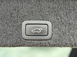 Melns Volvo XC60 2012 Rīga, ar dzinēja tilpumu 2.40 L un nobraukumu 266 tūkst. km par 11500 €, foto 18 vietnē AUTOMOTO.COM.LV