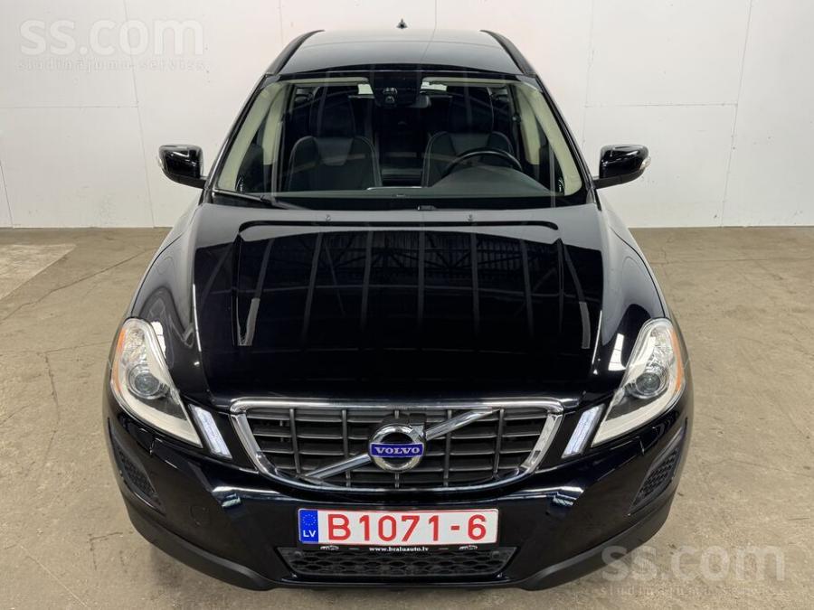 Melns Volvo XC60 2012 Jūrmala, ar dzinēja tilpumu 2.00 L un nobraukumu 227 tūkst. km par 10450 €, foto 4 vietnē AUTOMOTO.COM.LV