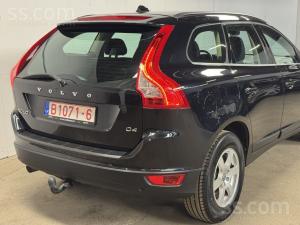 Melns Volvo XC60 2012 Jūrmala, ar dzinēja tilpumu 2.00 L un nobraukumu 227 tūkst. km par 10450 €, foto 10 vietnē AUTOMOTO.COM.LV