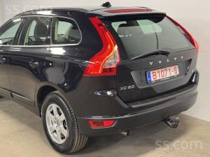 Black Volvo XC60 2012 in Jurmala, with an engine capacity of 2.00 L and mileage of 227 thousand km for 10450 €, photo 7 on AUTOMOTO.COM.LV