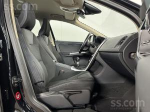 Black Volvo XC60 2012 in Jurmala, with an engine capacity of 2.00 L and mileage of 227 thousand km for 10450 €, photo 18 on AUTOMOTO.COM.LV