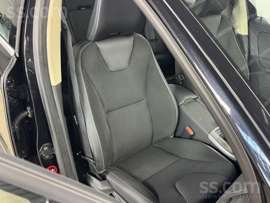 Black Volvo XC60 2012 in Jurmala, with an engine capacity of 2.00 L and mileage of 227 thousand km for 10450 €, photo 19 on AUTOMOTO.COM.LV