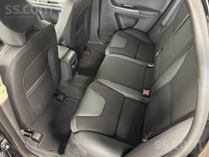 Black Volvo XC60 2012 in Jurmala, with an engine capacity of 2.00 L and mileage of 227 thousand km for 10450 €, photo 20 on AUTOMOTO.COM.LV