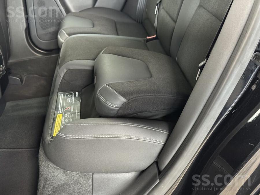 Black Volvo XC60 2012 in Jurmala, with an engine capacity of 2.00 L and mileage of 227 thousand km for 10450 €, photo 21 on AUTOMOTO.COM.LV