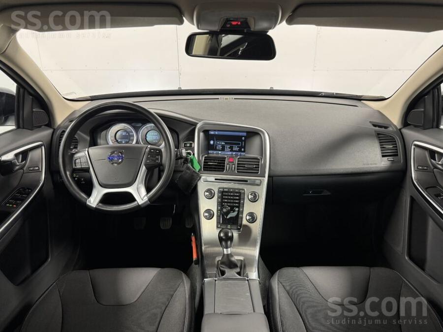 Black Volvo XC60 2012 in Jurmala, with an engine capacity of 2.00 L and mileage of 227 thousand km for 10450 €, photo 23 on AUTOMOTO.COM.LV