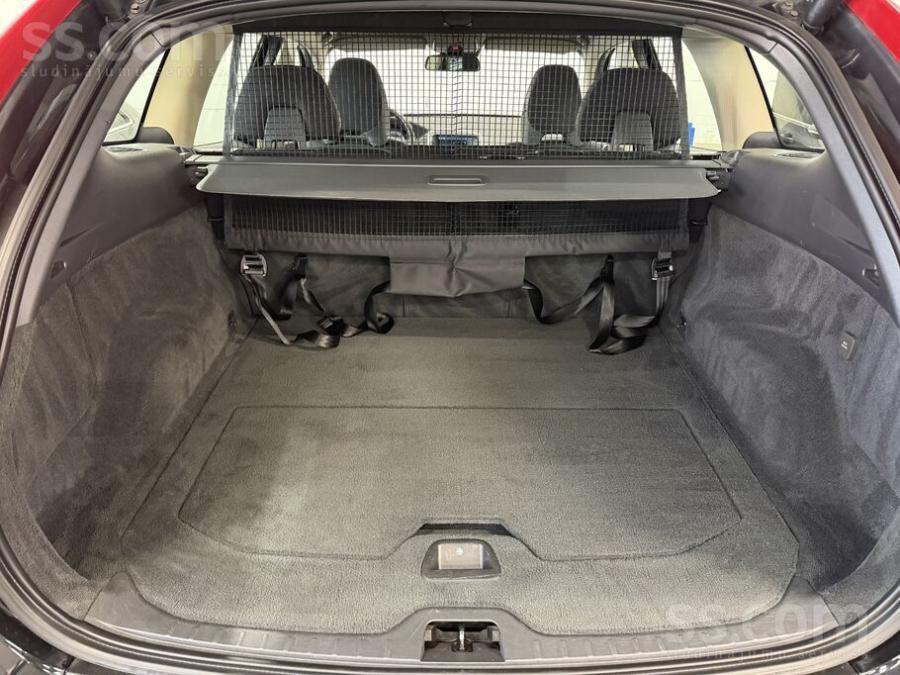Black Volvo XC60 2012 in Jurmala, with an engine capacity of 2.00 L and mileage of 227 thousand km for 10450 €, photo 28 on AUTOMOTO.COM.LV