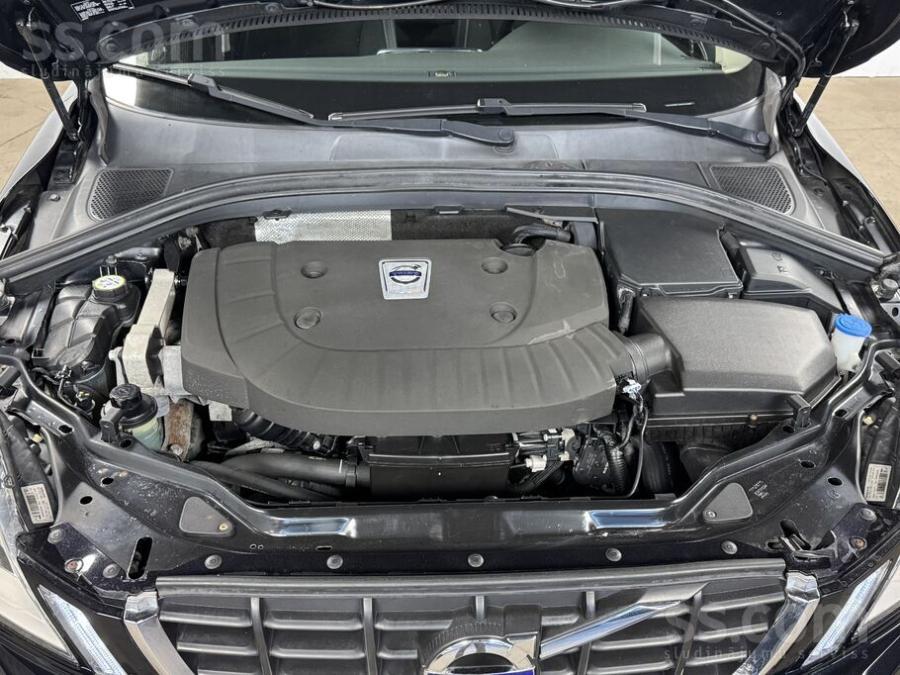 Black Volvo XC60 2012 in Jurmala, with an engine capacity of 2.00 L and mileage of 227 thousand km for 10450 €, photo 33 on AUTOMOTO.COM.LV