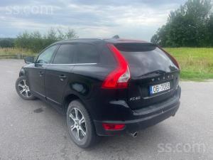 Melns Volvo XC60 2012 Cēsis, ar dzinēja tilpumu 2.40 L un nobraukumu 283 tūkst. km par 8000 €, foto 4 vietnē AUTOMOTO.COM.LV