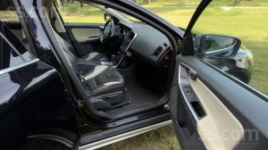 Black Volvo XC60 2012 in Jelgava, with an engine capacity of 2.40 L and mileage of 240 thousand km for 10300 €, photo 4 on AUTOMOTO.COM.LV