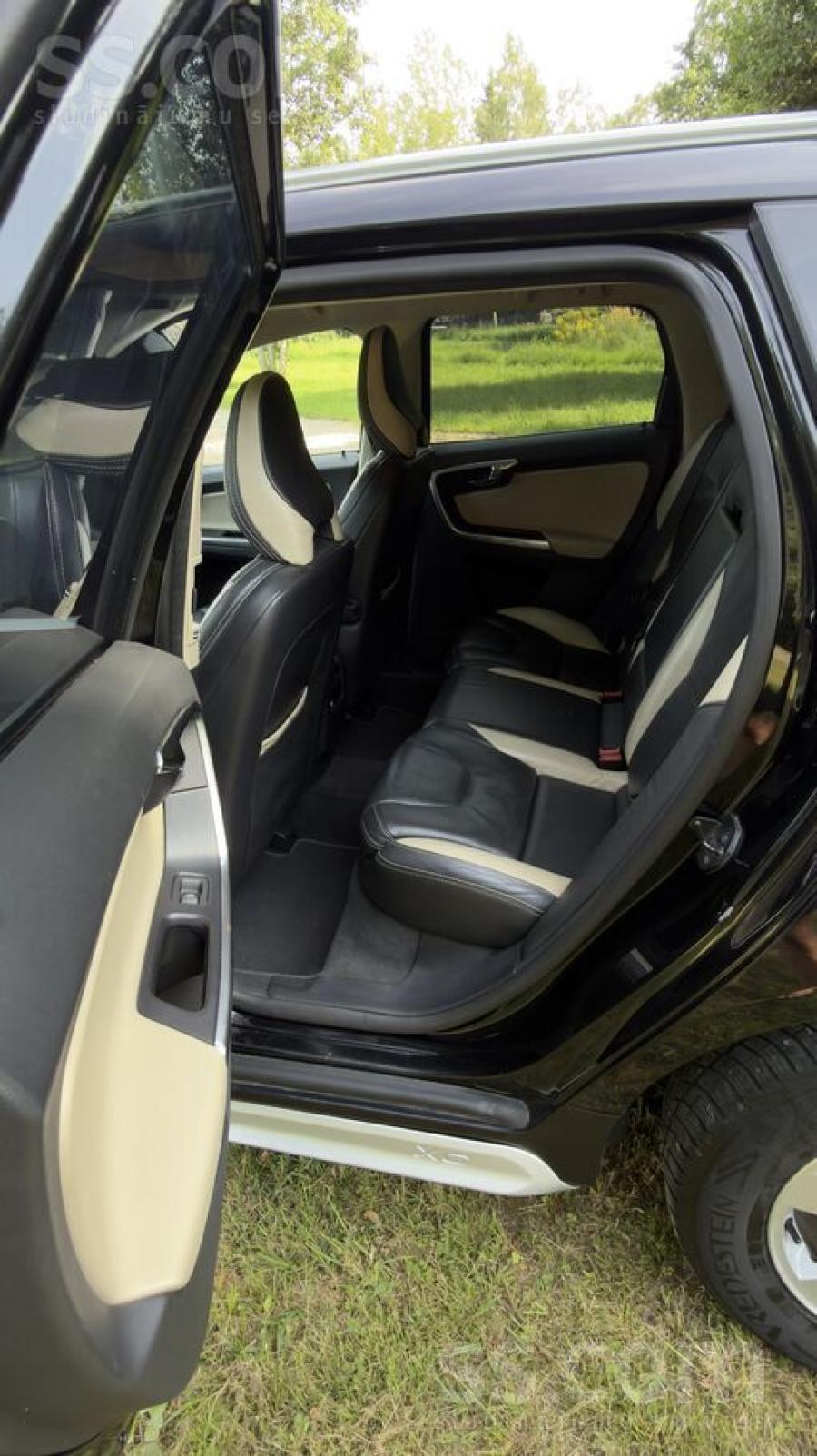 Black Volvo XC60 2012 in Jelgava, with an engine capacity of 2.40 L and mileage of 240 thousand km for 10300 €, photo 7 on AUTOMOTO.COM.LV