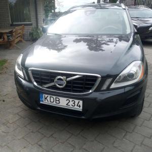 Melns Volvo XC60 2012 Viļņa, ar dzinēja tilpumu 2.40 L un nobraukumu 359 tūkst. km par 9000 €, foto  vietnē AUTOMOTO.COM.LV