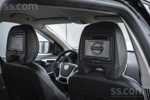 Black Volvo XC60 2012 in Riga, with an engine capacity of 2.00 L and mileage of 254 thousand km for 7990 €, photo 14 on AUTOMOTO.COM.LV