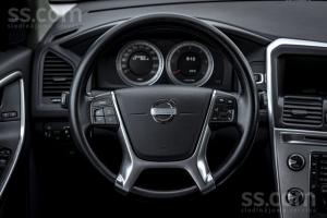 Black Volvo XC60 2012 in Riga, with an engine capacity of 2.00 L and mileage of 254 thousand km for 7990 €, photo 19 on AUTOMOTO.COM.LV