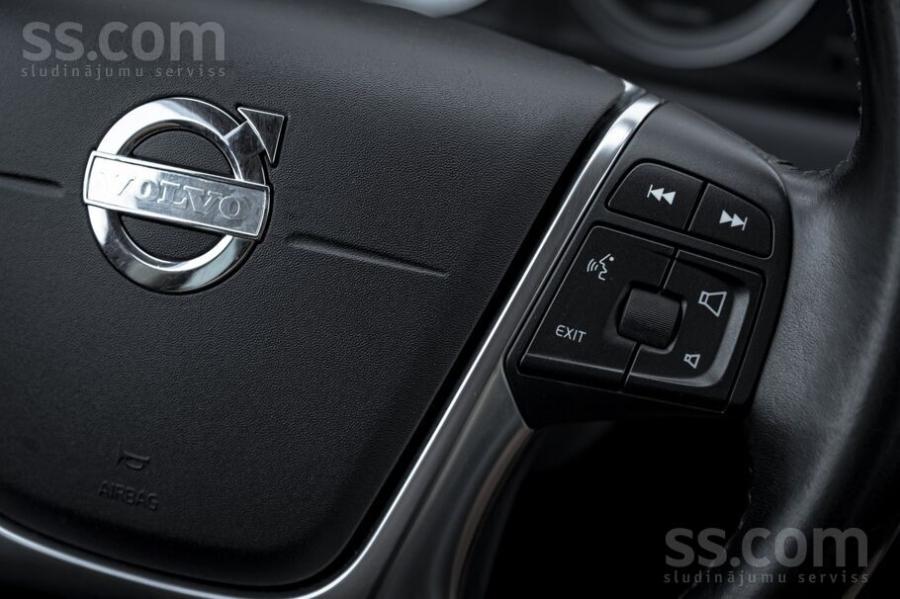 Black Volvo XC60 2012 in Riga, with an engine capacity of 2.00 L and mileage of 254 thousand km for 7990 €, photo 20 on AUTOMOTO.COM.LV