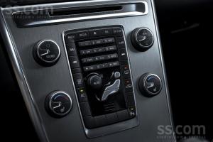 Black Volvo XC60 2012 in Riga, with an engine capacity of 2.00 L and mileage of 254 thousand km for 7990 €, photo 23 on AUTOMOTO.COM.LV