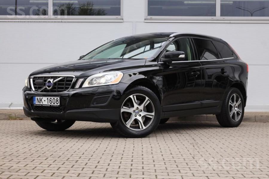 Melns Volvo XC60 2012 Rīga, ar dzinēja tilpumu 2.40 L un nobraukumu 411 tūkst. km par 6495 €, foto 1 vietnē AUTOMOTO.COM.LV