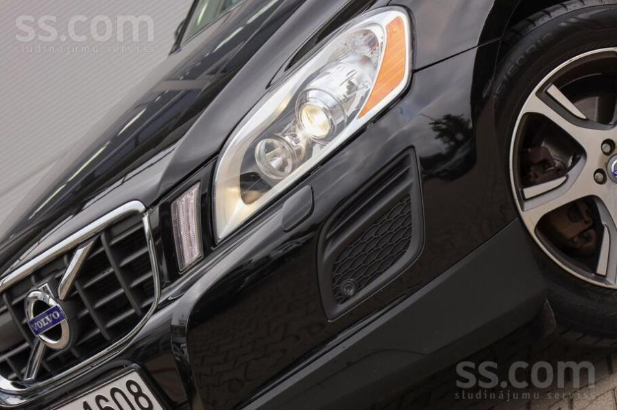 Melns Volvo XC60 2012 Rīga, ar dzinēja tilpumu 2.40 L un nobraukumu 411 tūkst. km par 6495 €, foto 3 vietnē AUTOMOTO.COM.LV