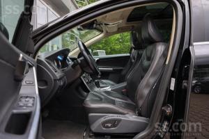 Melns Volvo XC60 2012 Rīga, ar dzinēja tilpumu 2.40 L un nobraukumu 411 tūkst. km par 6495 €, foto 12 vietnē AUTOMOTO.COM.LV