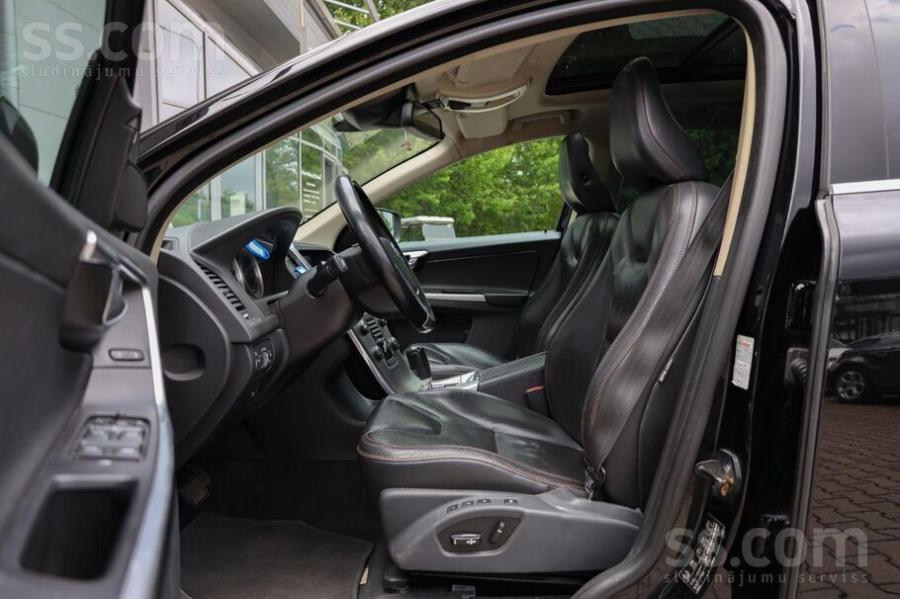 Melns Volvo XC60 2012 Rīga, ar dzinēja tilpumu 2.40 L un nobraukumu 411 tūkst. km par 6495 €, foto 12 vietnē AUTOMOTO.COM.LV
