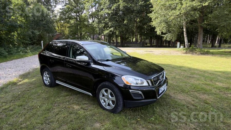 Black Volvo XC60 2012 in Jelgava, with an engine capacity of 2.40 L and mileage of 240 thousand km for 10300 €, photo 7 on AUTOMOTO.COM.LV