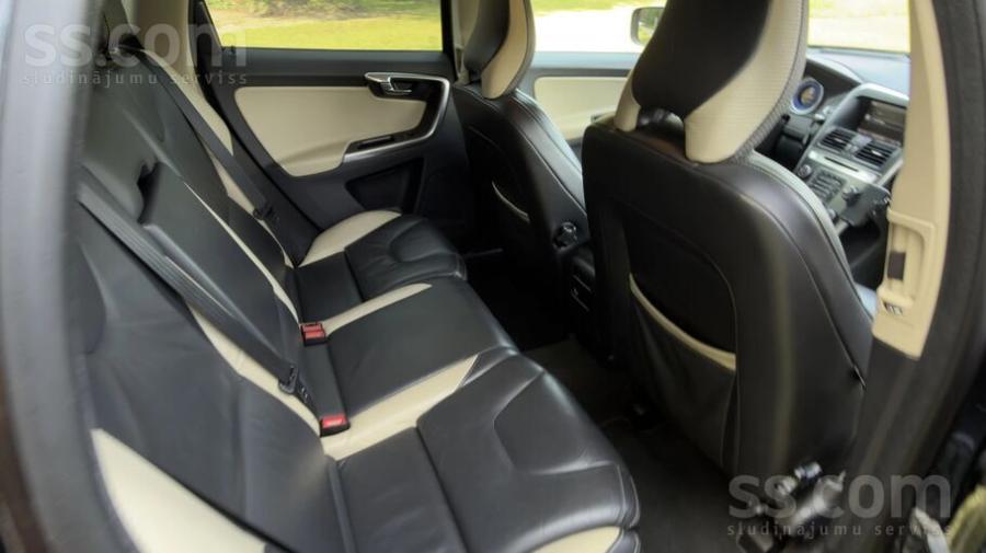 Black Volvo XC60 2012 in Jelgava, with an engine capacity of 2.40 L and mileage of 240 thousand km for 10300 €, photo 12 on AUTOMOTO.COM.LV