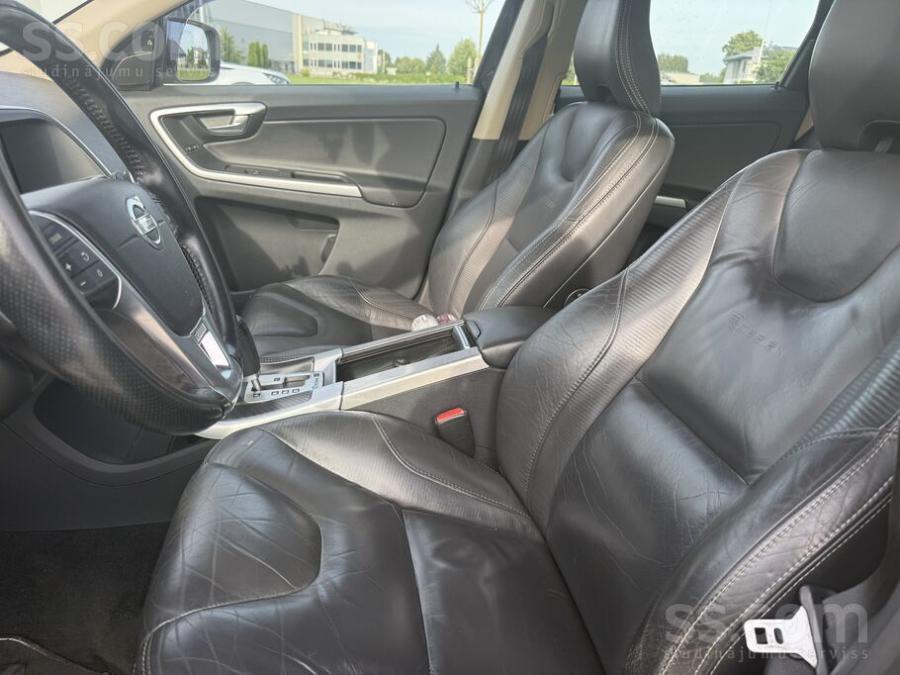 Melns Volvo XC60 2012 Rīga, ar dzinēja tilpumu 2.40 L un nobraukumu 0 tūkst. km par 7600 €, foto 9 vietnē AUTOMOTO.COM.LV