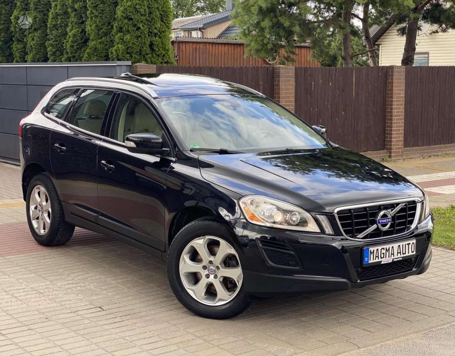 Melns Volvo XC60 2012 Marijampole, ar dzinēja tilpumu 2.40 L un nobraukumu 199 tūkst. km par 10999 €, foto 3 vietnē AUTOMOTO.COM.LV