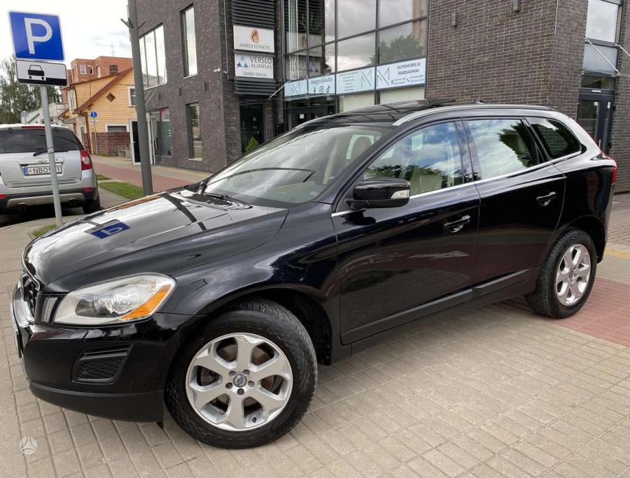 Melns Volvo XC60 2012 Marijampole, ar dzinēja tilpumu 2.40 L un nobraukumu 199 tūkst. km par 10999 €, foto 7 vietnē AUTOMOTO.COM.LV