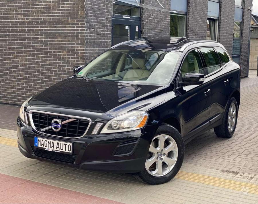 Melns Volvo XC60 2012 Marijampole, ar dzinēja tilpumu 2.40 L un nobraukumu 199 tūkst. km par 10999 €, foto 9 vietnē AUTOMOTO.COM.LV