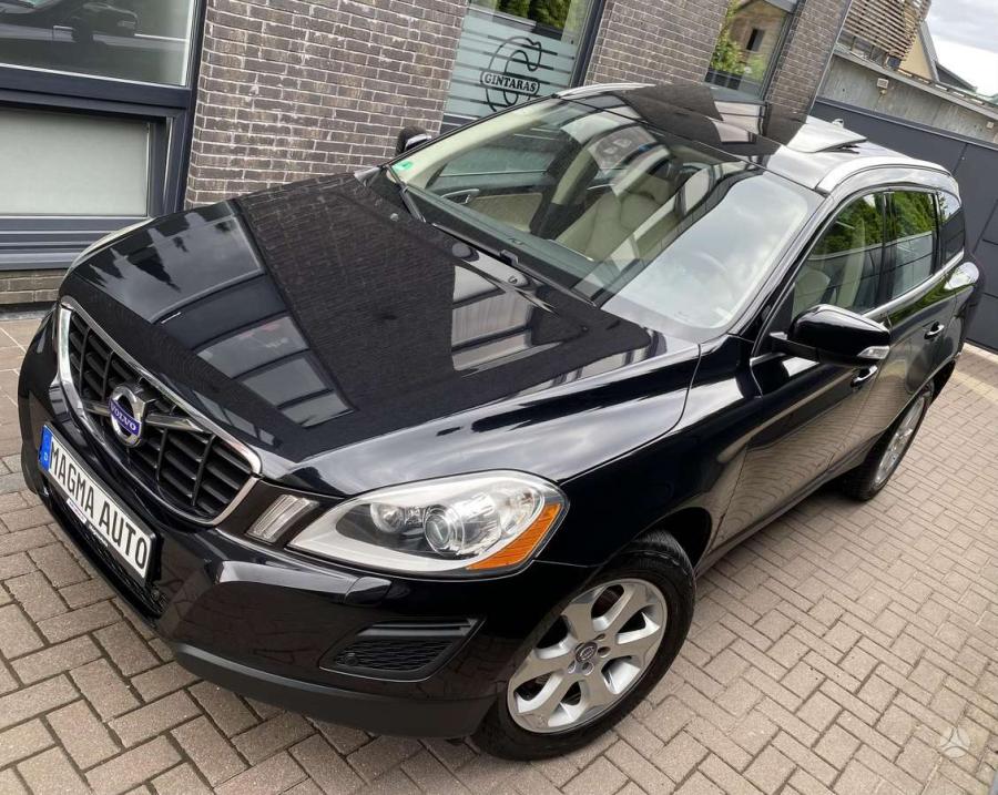 Melns Volvo XC60 2012 Marijampole, ar dzinēja tilpumu 2.40 L un nobraukumu 199 tūkst. km par 10999 €, foto 13 vietnē AUTOMOTO.COM.LV
