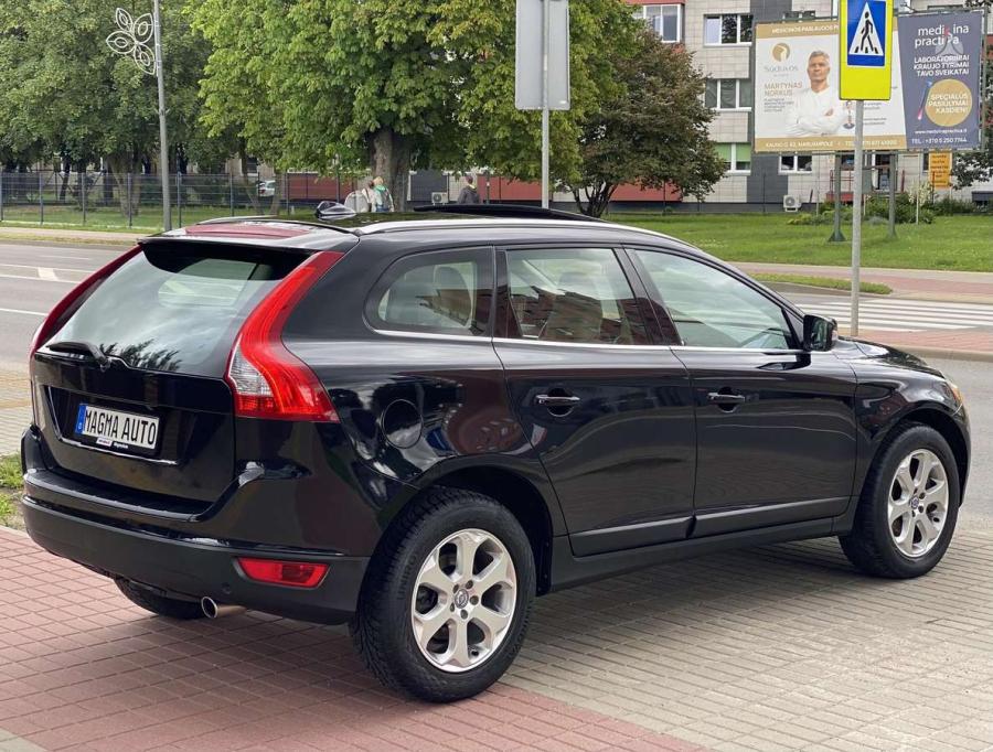 Melns Volvo XC60 2012 Marijampole, ar dzinēja tilpumu 2.40 L un nobraukumu 199 tūkst. km par 10999 €, foto 15 vietnē AUTOMOTO.COM.LV
