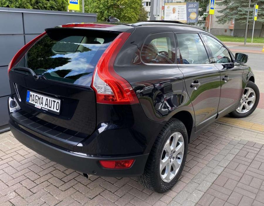 Melns Volvo XC60 2012 Marijampole, ar dzinēja tilpumu 2.40 L un nobraukumu 199 tūkst. km par 10999 €, foto 18 vietnē AUTOMOTO.COM.LV