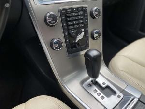 Melns Volvo XC60 2012 Marijampole, ar dzinēja tilpumu 2.40 L un nobraukumu 199 tūkst. km par 10999 €, foto 30 vietnē AUTOMOTO.COM.LV