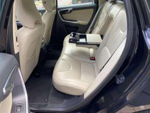 Melns Volvo XC60 2012 Marijampole, ar dzinēja tilpumu 2.40 L un nobraukumu 199 tūkst. km par 10999 €, foto 36 vietnē AUTOMOTO.COM.LV