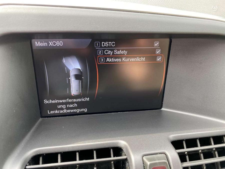 Melns Volvo XC60 2012 Marijampole, ar dzinēja tilpumu 2.40 L un nobraukumu 199 tūkst. km par 10999 €, foto 41 vietnē AUTOMOTO.COM.LV