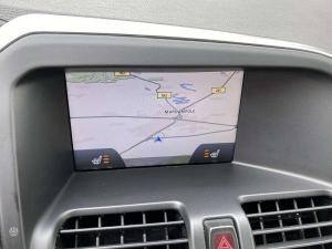 Melns Volvo XC60 2012 Marijampole, ar dzinēja tilpumu 2.40 L un nobraukumu 199 tūkst. km par 10999 €, foto 44 vietnē AUTOMOTO.COM.LV