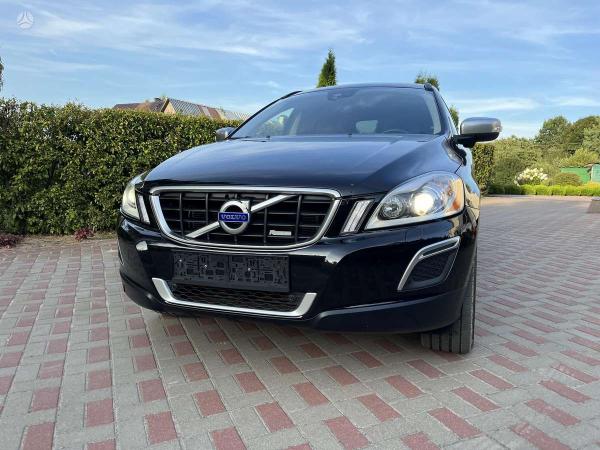 Volvo XC60 2012 in Vilnius on AUTOMOTO.COM.LV Black Volvo XC60 2012 in Vilnius, with an engine capacity of 2.40 L and mileage of 258 thousand km for 9899 €, photo 5 on AUTOMOTO.COM.LV