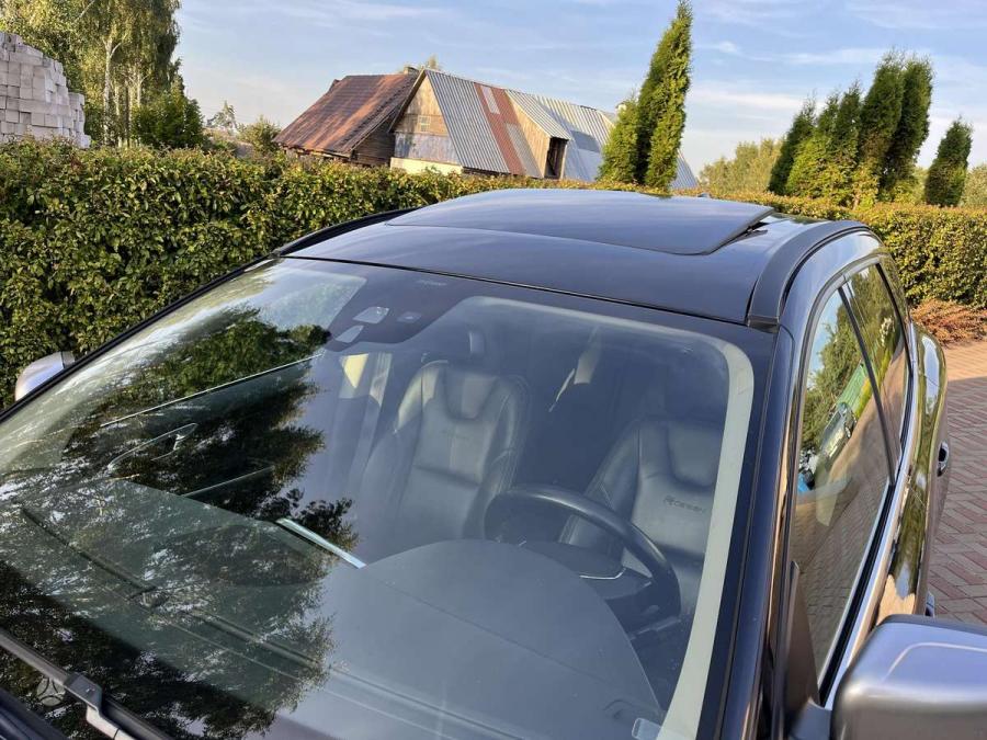 Melns Volvo XC60 2012 Viļņa, ar dzinēja tilpumu 2.40 L un nobraukumu 258 tūkst. km par 9899 €, foto 16 vietnē AUTOMOTO.COM.LV