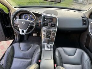 Melns Volvo XC60 2012 Viļņa, ar dzinēja tilpumu 2.40 L un nobraukumu 258 tūkst. km par 9899 €, foto 17 vietnē AUTOMOTO.COM.LV