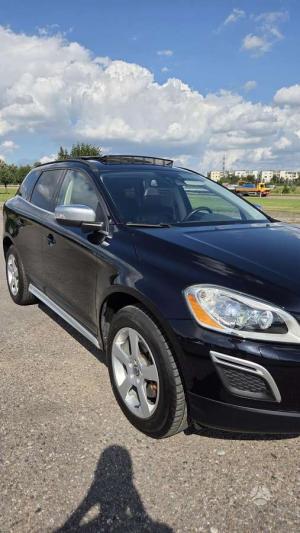 Melns Volvo XC60 2012 Kauņa, ar dzinēja tilpumu 2.40 L un nobraukumu 247 tūkst. km par 10200 €, foto 3 vietnē AUTOMOTO.COM.LV