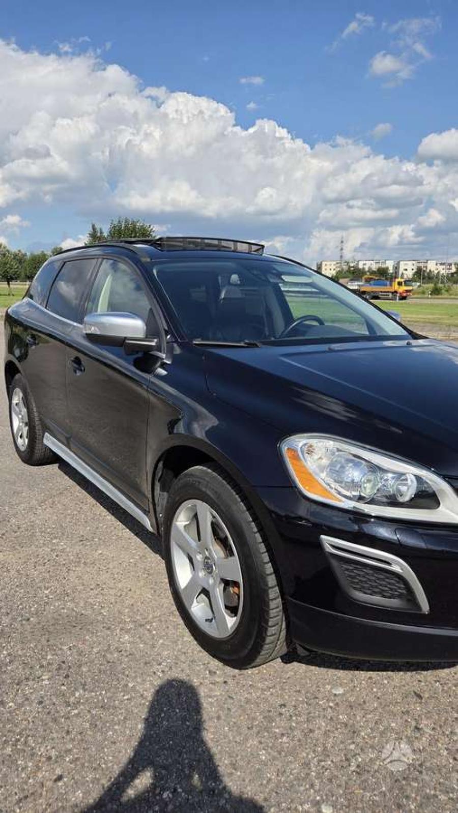 Melns Volvo XC60 2012 Kauņa, ar dzinēja tilpumu 2.40 L un nobraukumu 247 tūkst. km par 10200 €, foto 3 vietnē AUTOMOTO.COM.LV