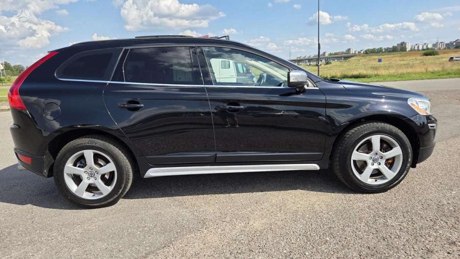 Melns Volvo XC60 2012 Kauņa, ar dzinēja tilpumu 2.40 L un nobraukumu 247 tūkst. km par 10200 €, foto 9 vietnē AUTOMOTO.COM.LV