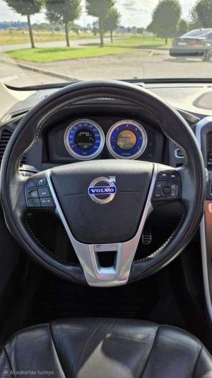Melns Volvo XC60 2012 Kauņa, ar dzinēja tilpumu 2.40 L un nobraukumu 247 tūkst. km par 10200 €, foto 17 vietnē AUTOMOTO.COM.LV
