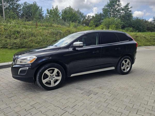 Volvo XC60 2012 in Vilnius on AUTOMOTO.COM.LV Black Volvo XC60 2012 in Vilnius, with an engine capacity of 2.40 L and mileage of 278 thousand km for 9900 €, photo 9 on AUTOMOTO.COM.LV