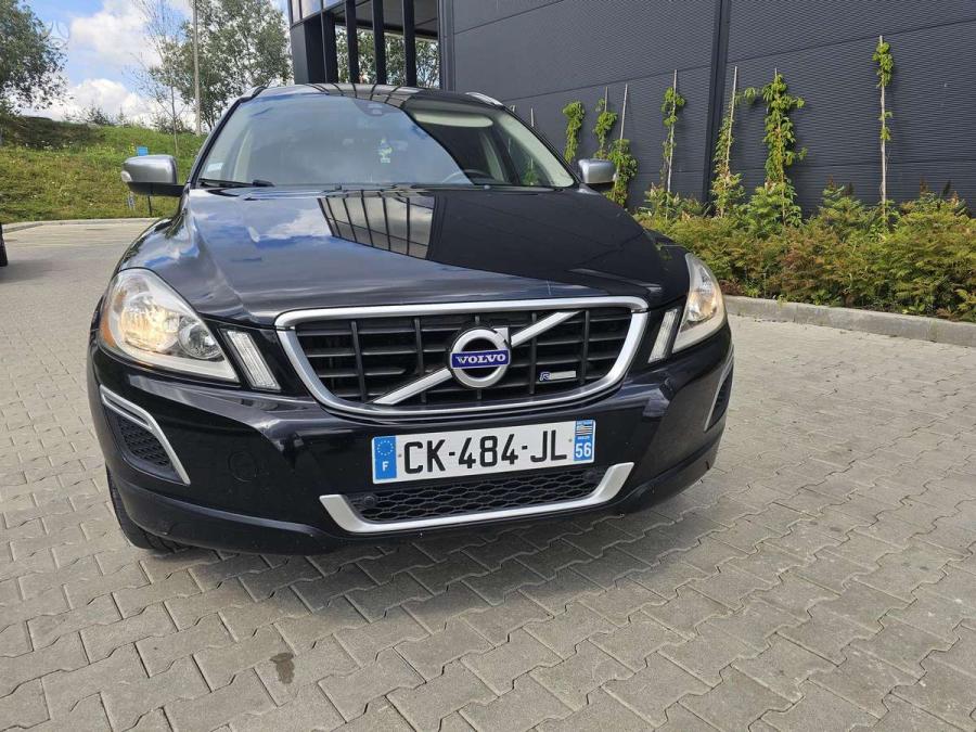 Melns Volvo XC60 2012 Viļņa, ar dzinēja tilpumu 2.40 L un nobraukumu 278 tūkst. km par 9900 €, foto 10 vietnē AUTOMOTO.COM.LV