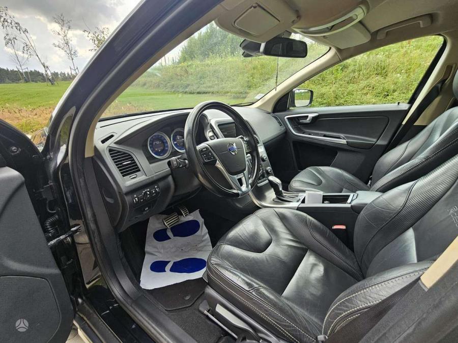 Melns Volvo XC60 2012 Viļņa, ar dzinēja tilpumu 2.40 L un nobraukumu 278 tūkst. km par 9900 €, foto 13 vietnē AUTOMOTO.COM.LV