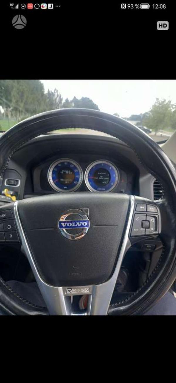 Black Volvo XC60 2012 in Silute, with an engine capacity of 1.98 L and mileage of 155 thousand km for 2650 €, photo 11 on AUTOMOTO.COM.LV